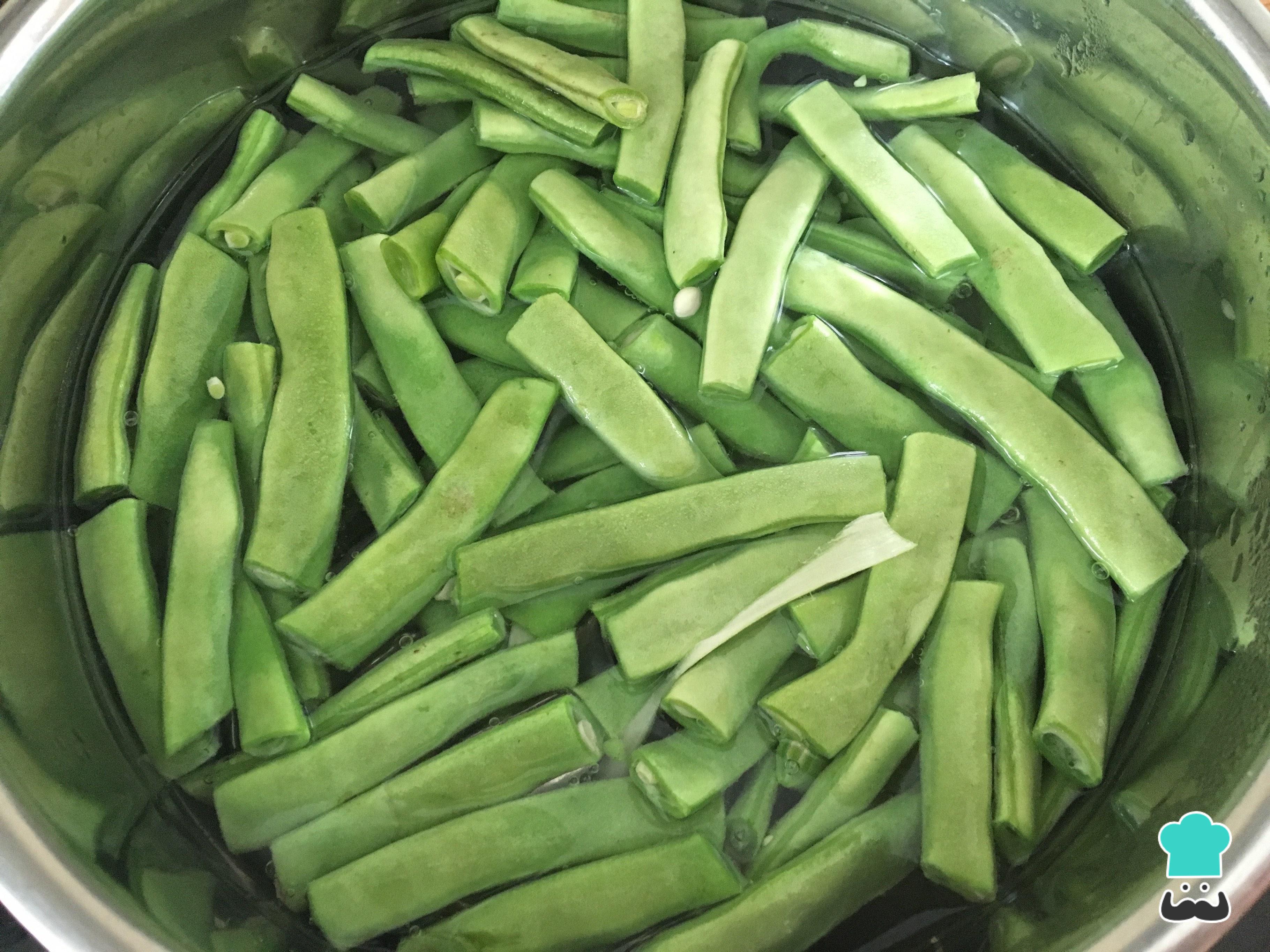 Filé De Peixe Grelhado Com Legumes