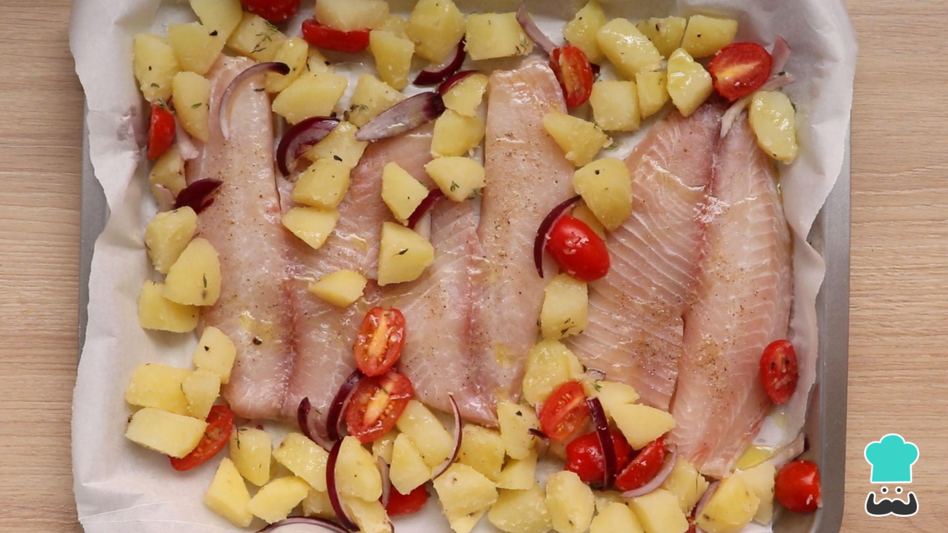 Filé De Peixe No Forno Com Batata Uma Delicia