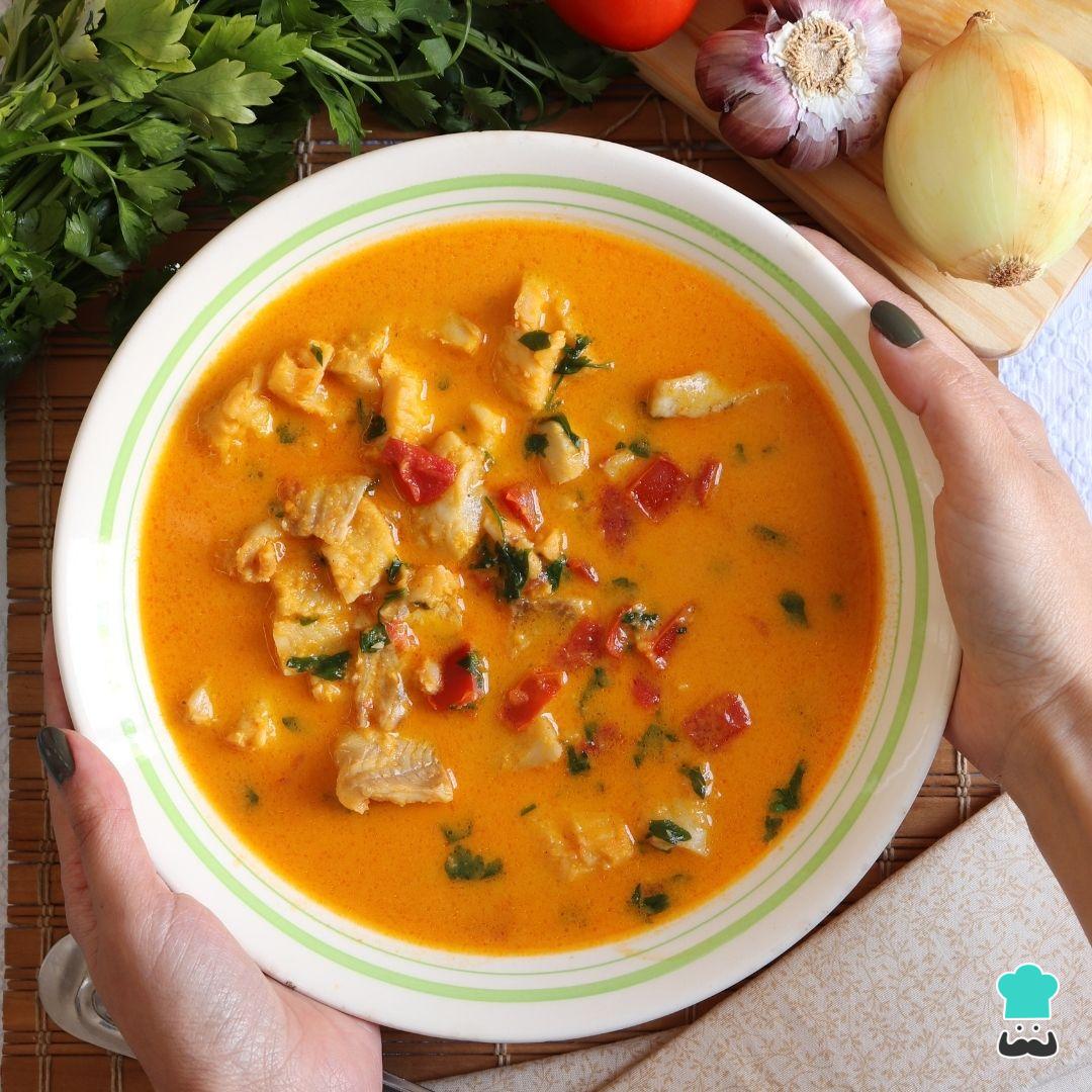 Peixe polaca do Alasca ao molho: receita simples e gostosa!