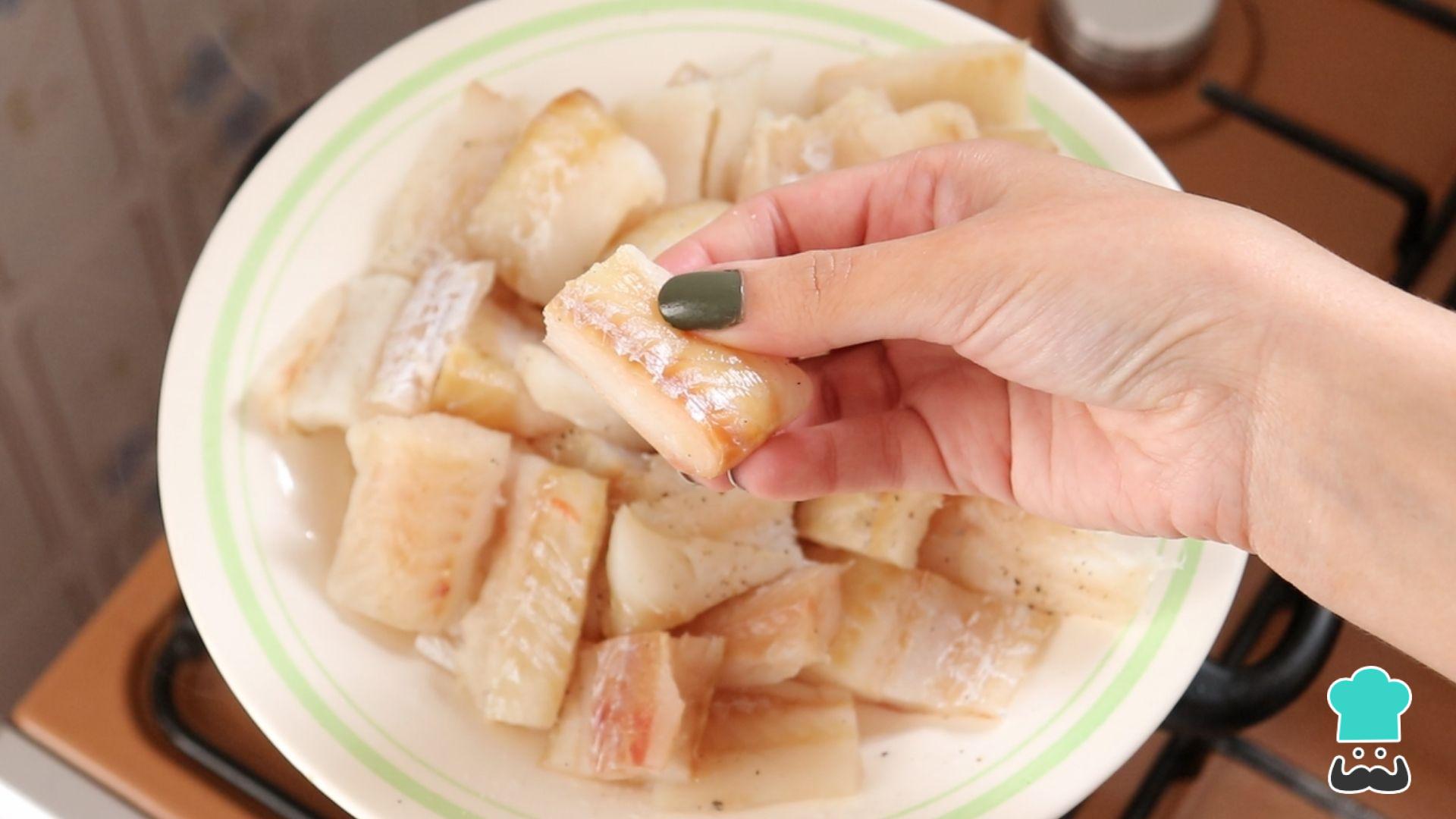 Peixe polaca do Alasca ao molho: receita simples e gostosa!