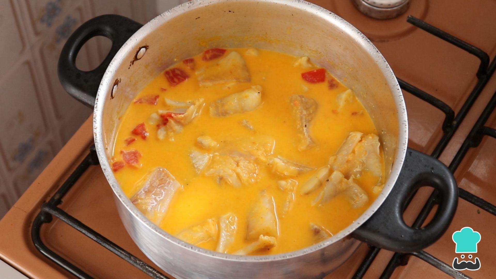 Peixe polaca do Alasca ao molho: receita simples e gostosa!